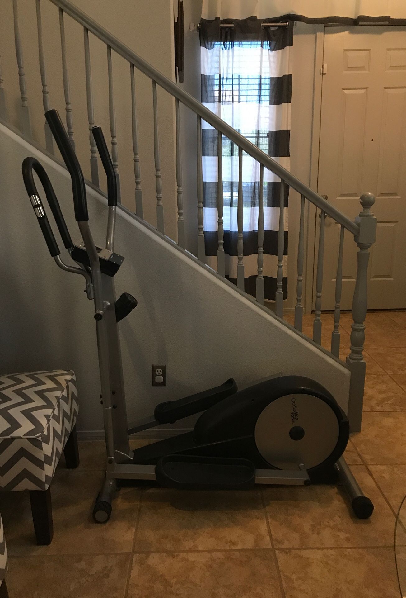 CardioMax CM705 el Elliptical for Sale in Las Vegas, NV - OfferUp