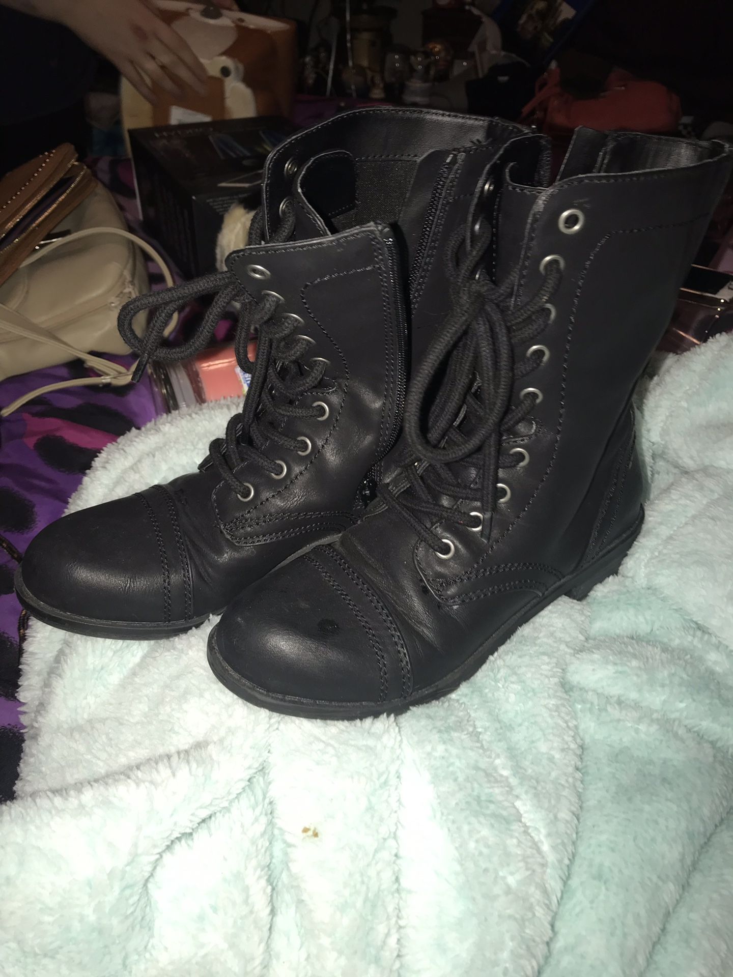 Women’s black boots size 8 for Sale in Federal Way, WA - OfferUp