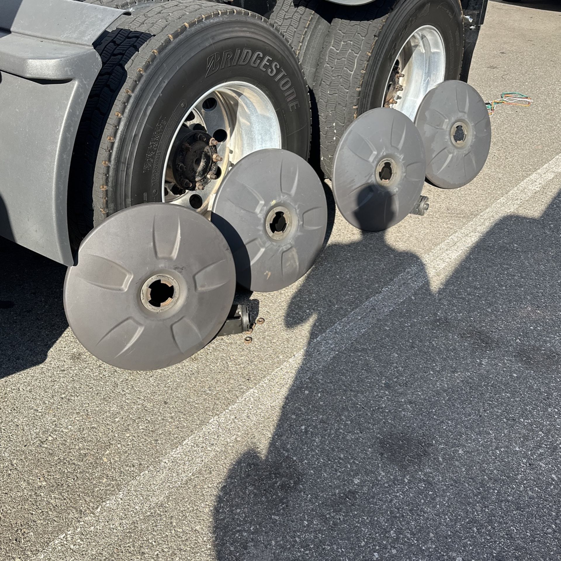 freightliner cascadia rim caps for Sale in Montebello, CA - OfferUp