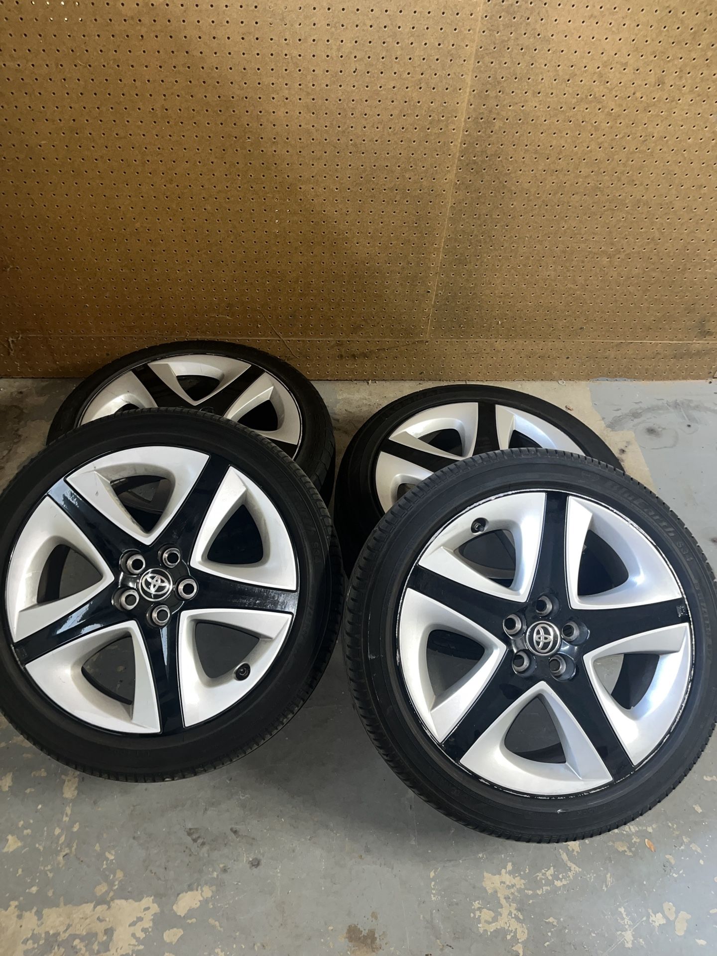 17 Inch Toyota Prius Wheels for Sale in Upland, CA - OfferUp