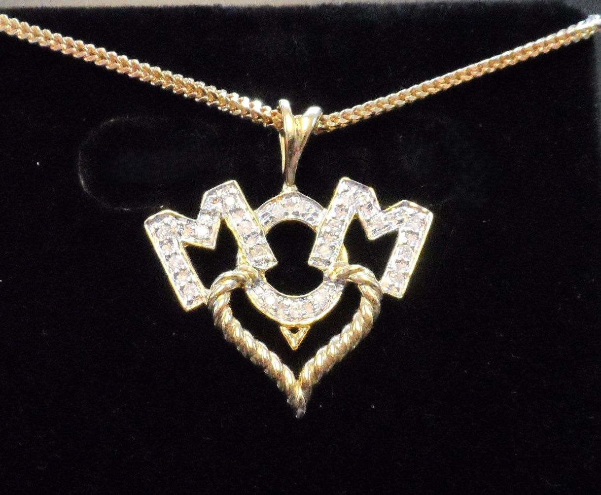 10K GOLD LADIES DIAMOND MOM PENDANT WITH CHAIN for Sale in San Antonio ...