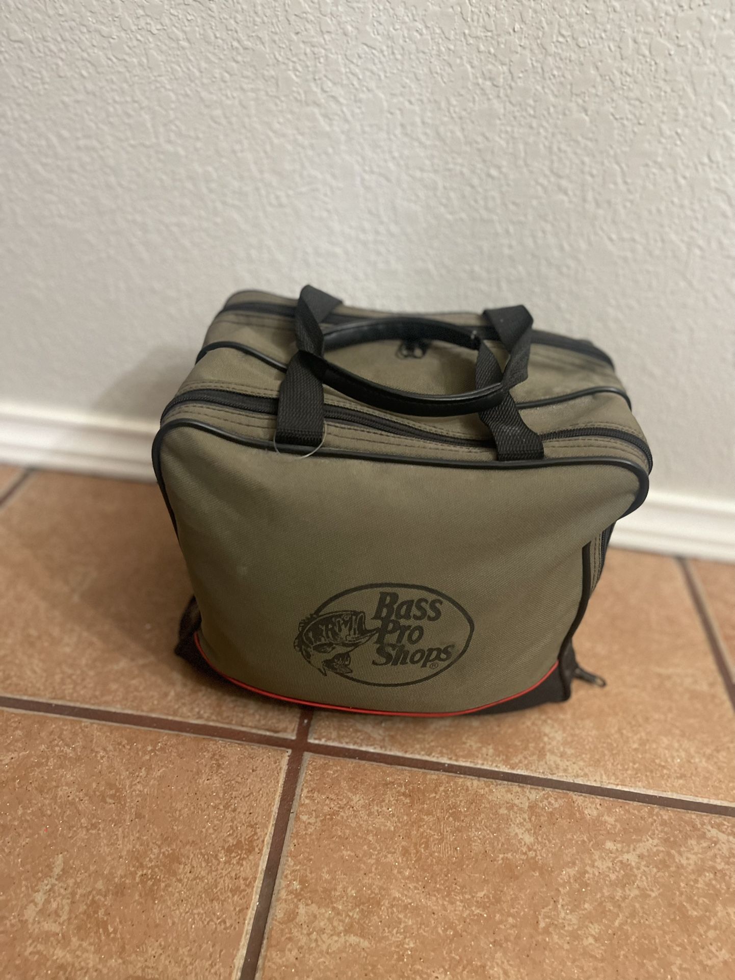 Base Pro Shop Tackle Bag With 40+ Freshwater Lures for Sale in Houston ...