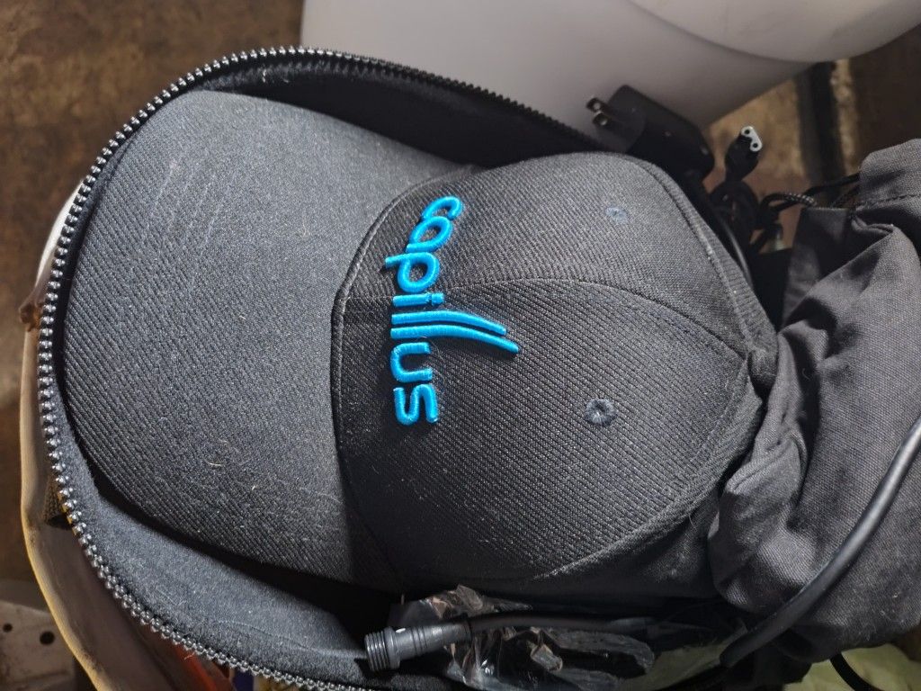 Capillus Pro Laser Hair Growth Hat for Sale in Shoreline, WA - OfferUp