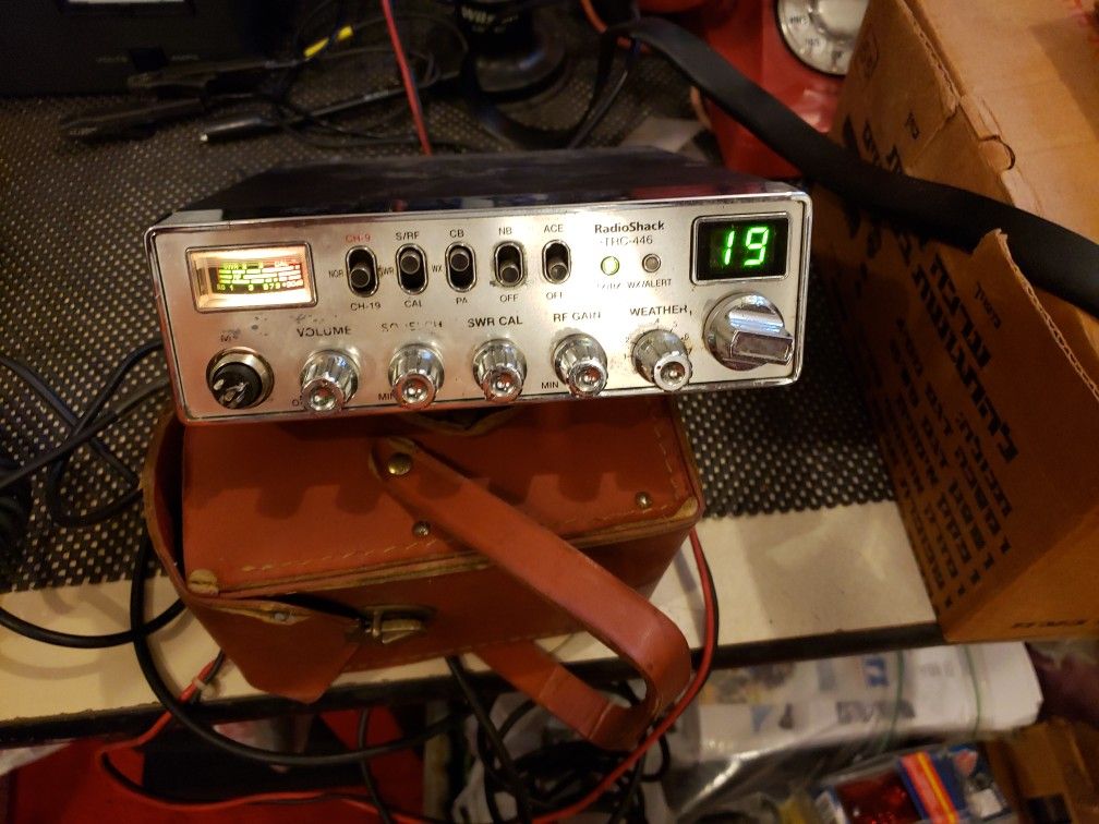 Radio Shack TRC - 446 CB Radio for Sale in Haverhill, MA - OfferUp