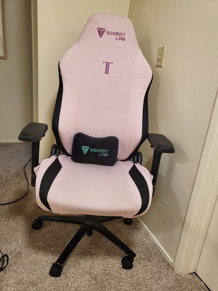 Secret Lab Gaming Chair for Sale in San Diego, CA - OfferUp