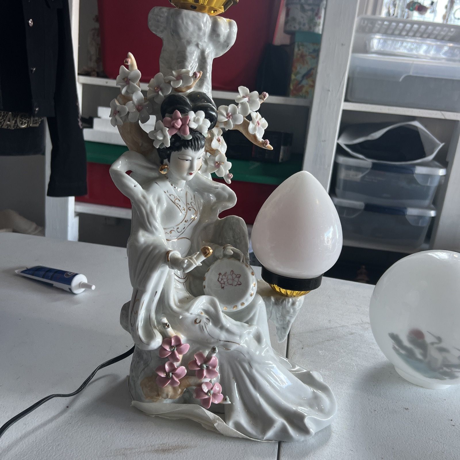 Vtg antique Chinese Oriental Japan Geisha Table Lamp Porcelain Floral ...