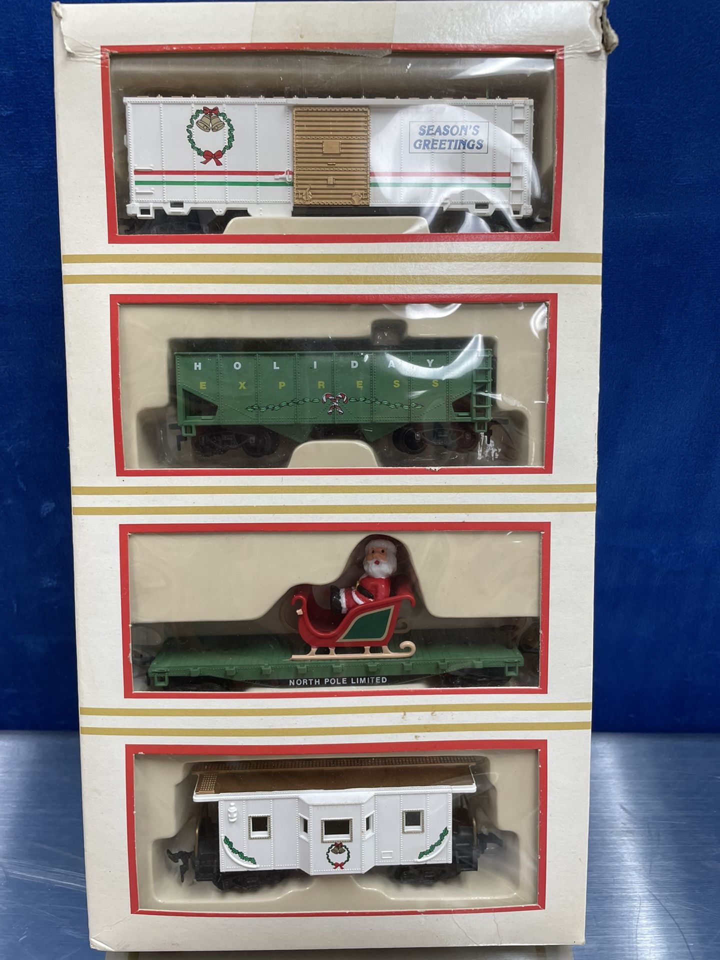 Vintage Christmas Train Car Set Ho Scale for Sale in Lake Villa, IL ...
