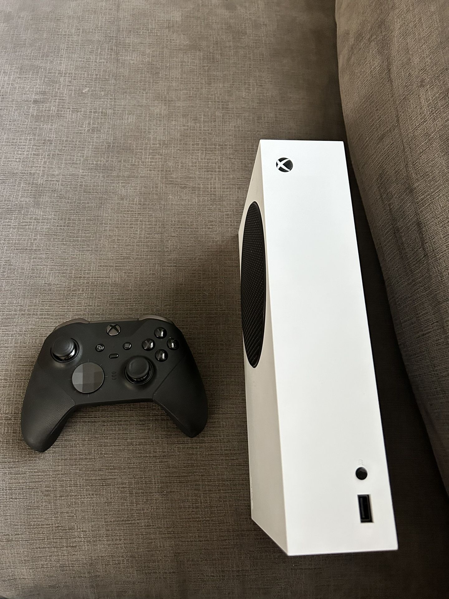 Xbox 1s & Elite Controller for Sale in Fresno, CA - OfferUp