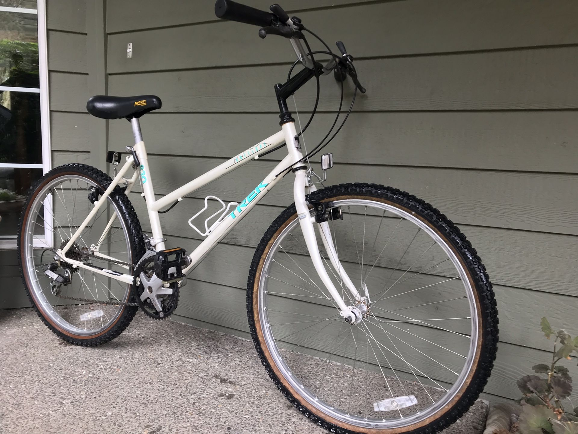 Trek "830 Antelope" Classic Mixte Frame Mountain Bike (18" Frame) for Sale in Portland, OR - OfferUp