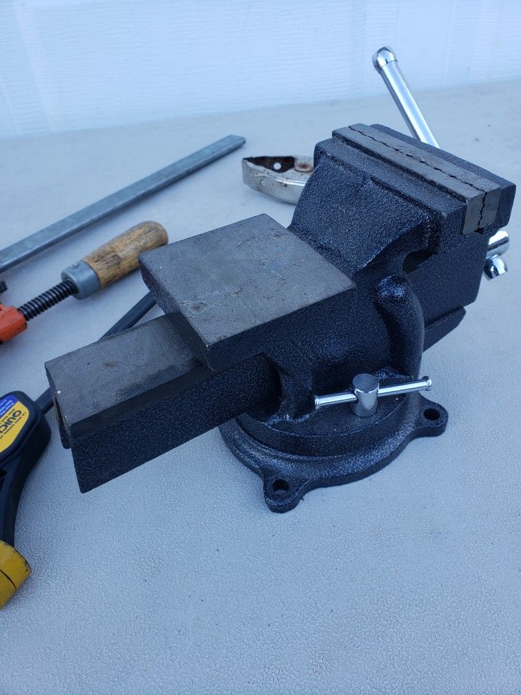 Bessey Swivel Base Vise with Anvil and Clamps for Sale in Edgewood, WA ...