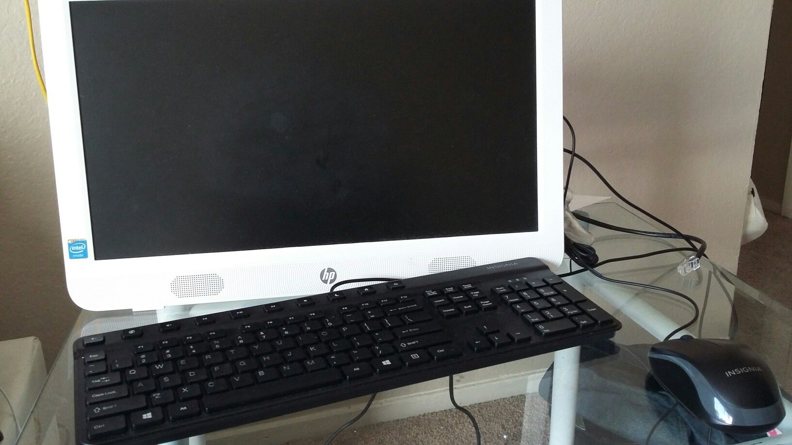 Hp 2 in 1 desktop computer for Sale in Clovis, CA - OfferUp