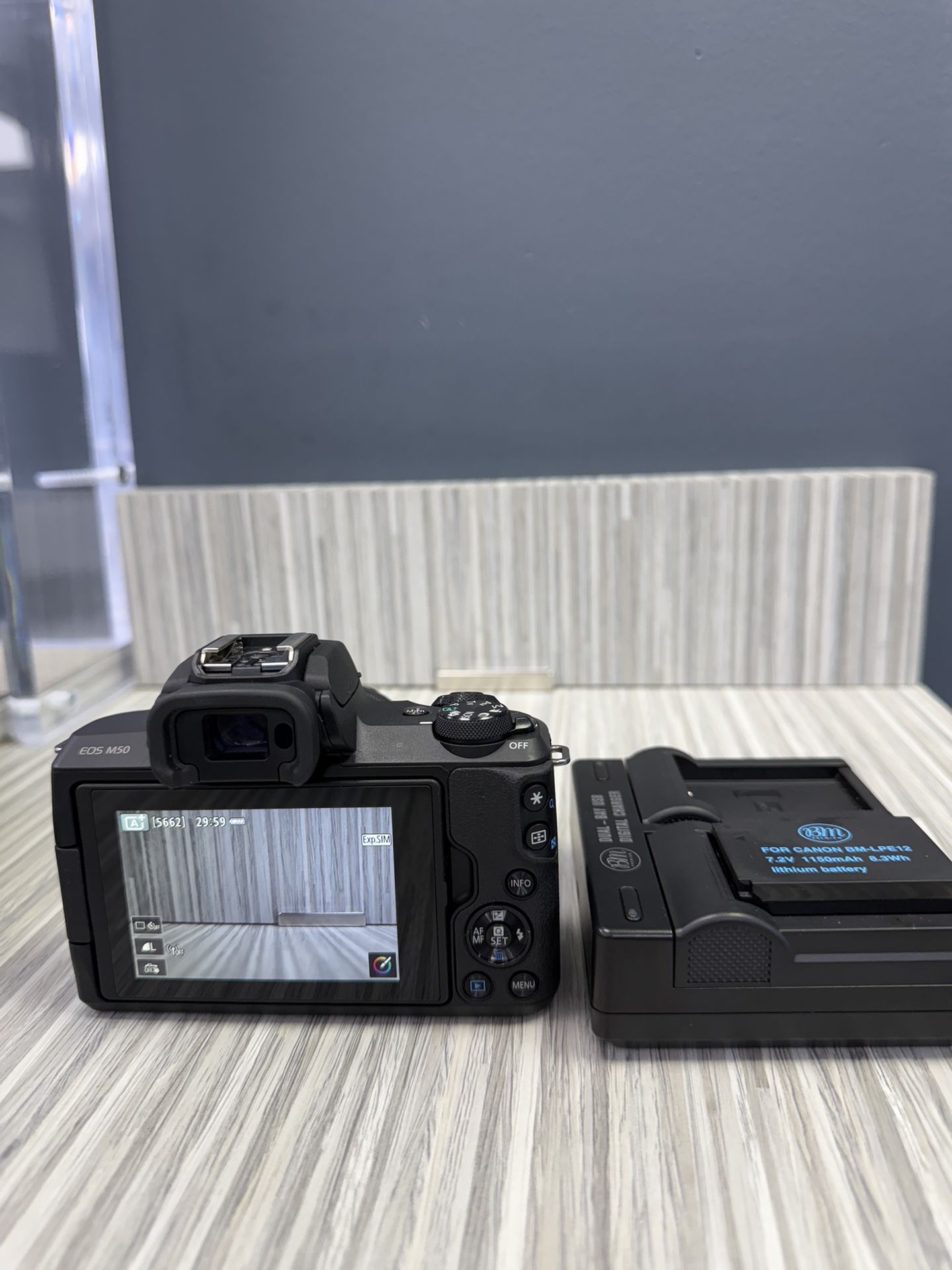 Canon M50 for Sale in Detroit, MI - OfferUp