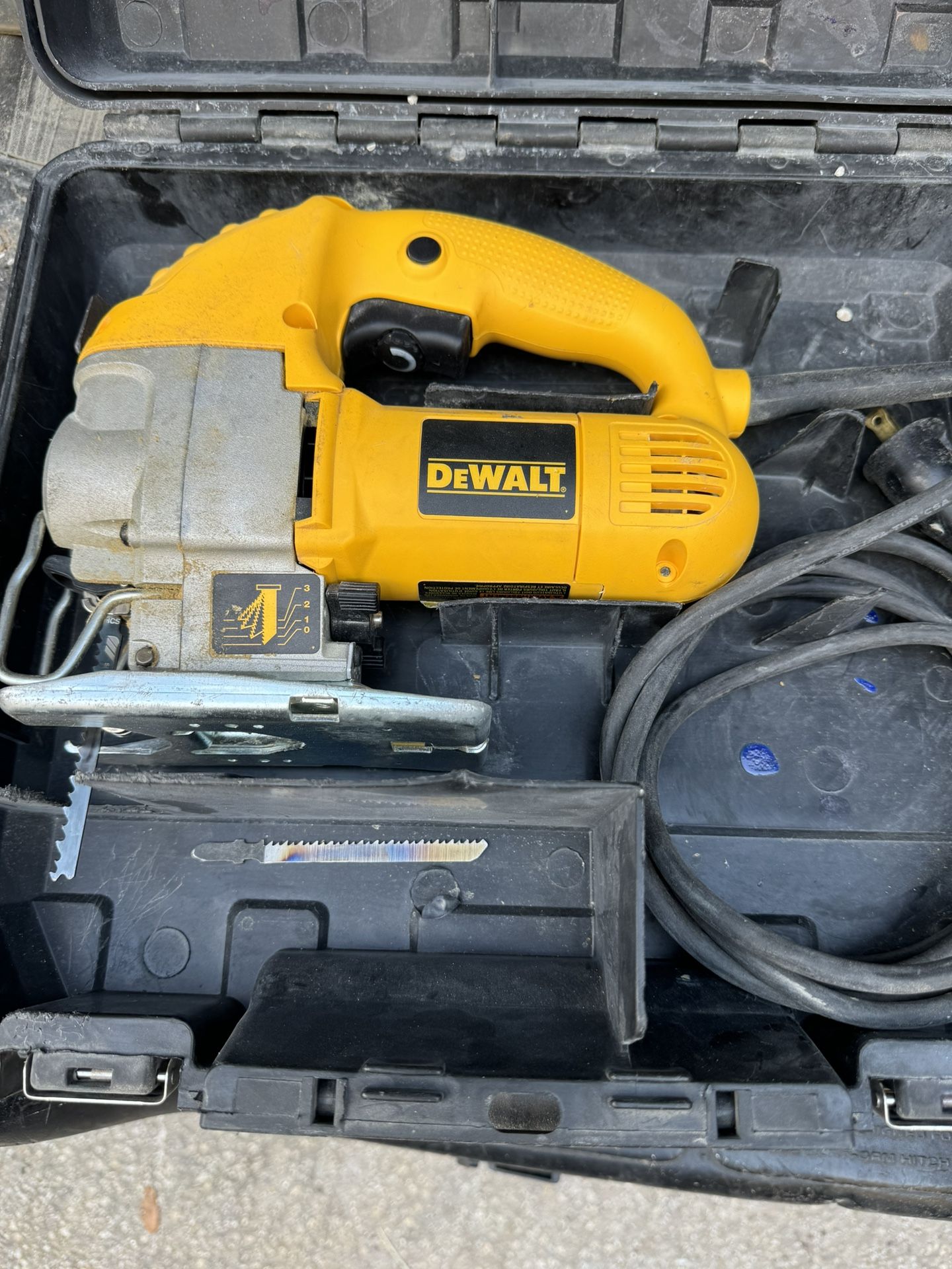 Dewalt Jigsaw for Sale in Fort Lauderdale, FL - OfferUp