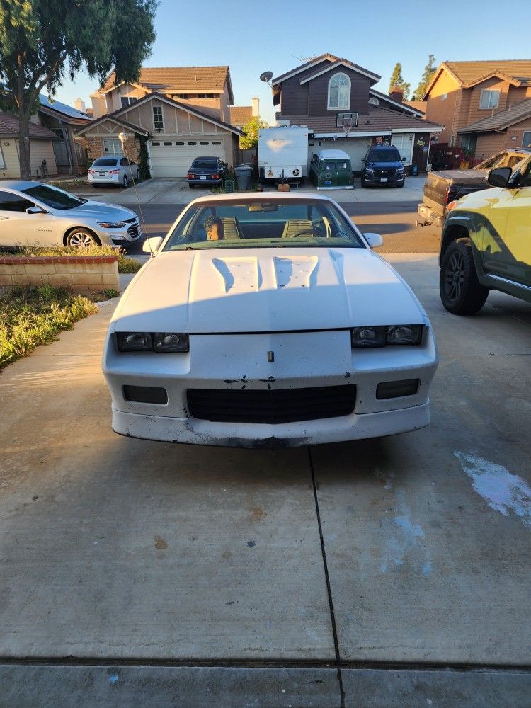 1985 Chevrolet Camaro for Sale in Perris, CA - OfferUp