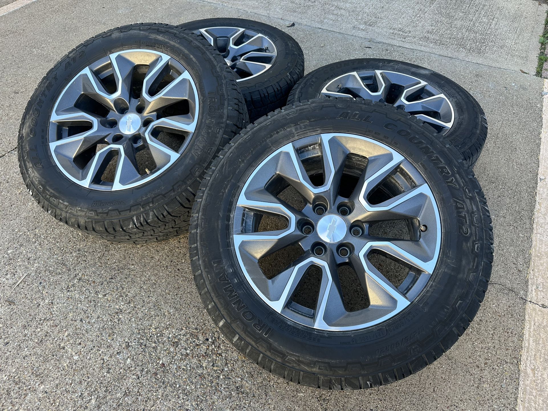 20” 2023 Chevrolet Tahoe Rst Wheels Oem for Sale in Hurst, TX - OfferUp