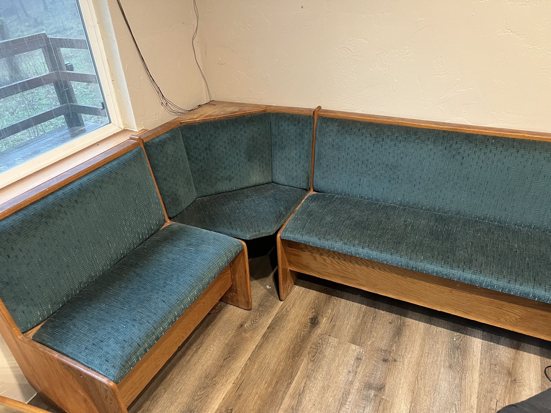 Corner Booth - $200 Or Best Offer for Sale in Foresthill, CA - OfferUp