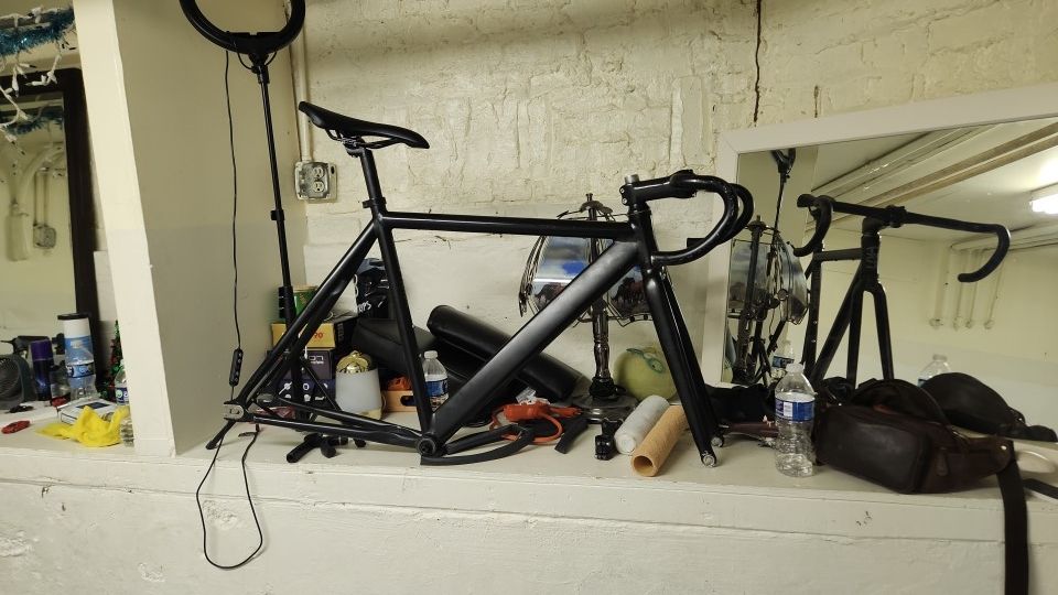 Semi Complete 6ku Frameset for Sale in Chicago, IL - OfferUp