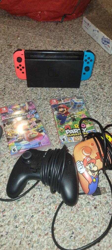 Nintendo Switch, 4 Controllers, 2 Games for Sale in Medford, NY - OfferUp
