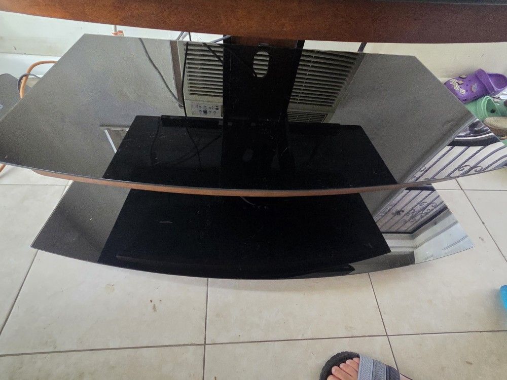 TV Stand only for Sale in Miami Gardens, FL - OfferUp