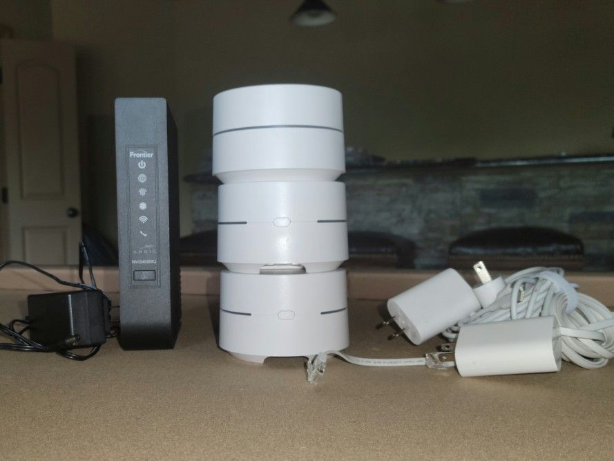 Arris NVG468MQ Router + Google Mesh AC1304 3-pack for Sale in Keller ...