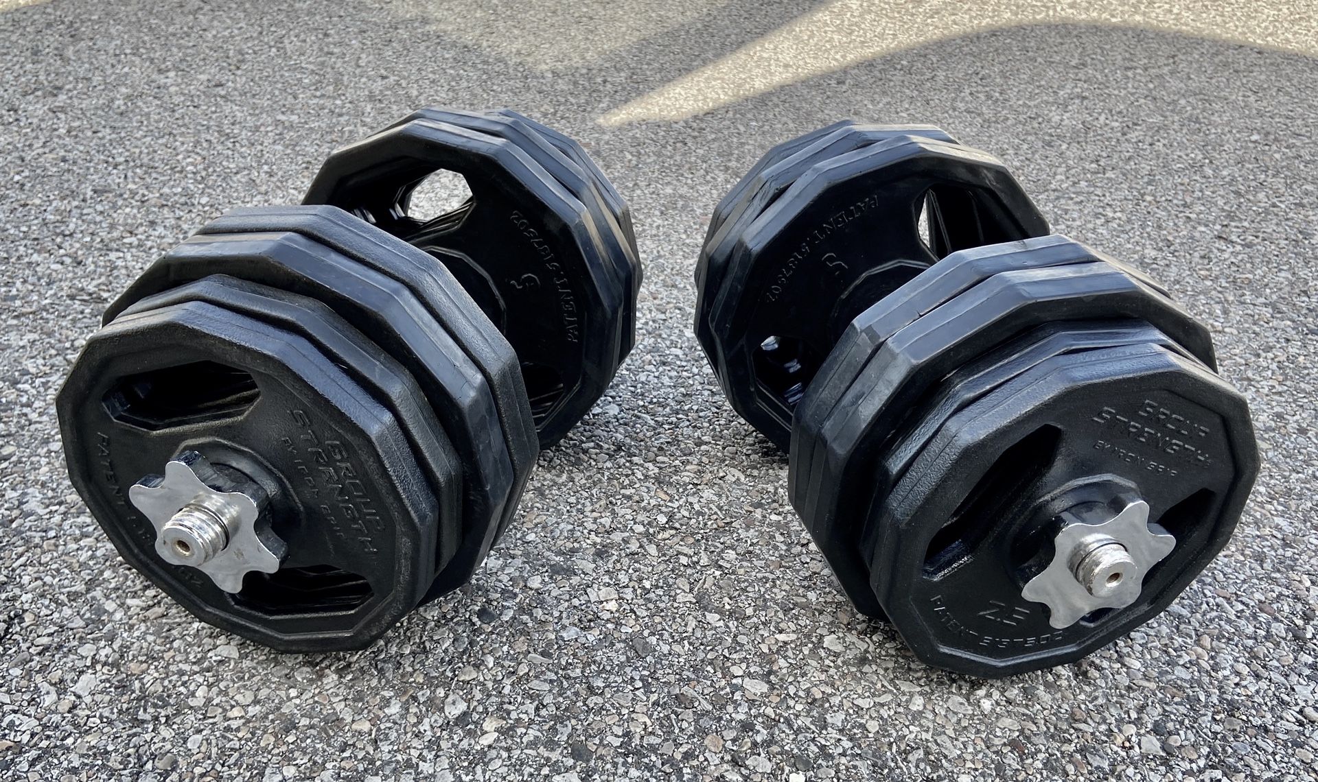 (2) Adjustable dumbbells 5-30lbs each and a 3ft standard barbell (great ...