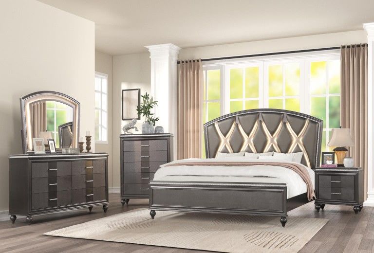 4 PC SET 1 QB+ 1 DR + 1 MR + 1 NS + NEW IN BOX (MATTRESS AND CHEST SOLD ...