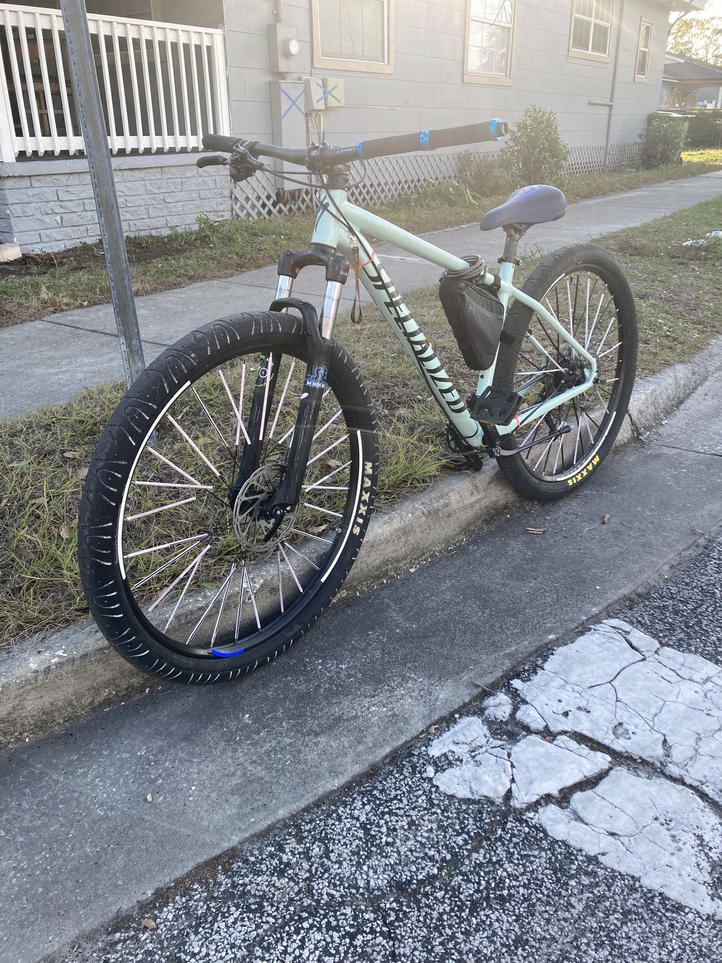 Specialized Rockhopper Mtb Custom for Sale in Tampa, FL - OfferUp