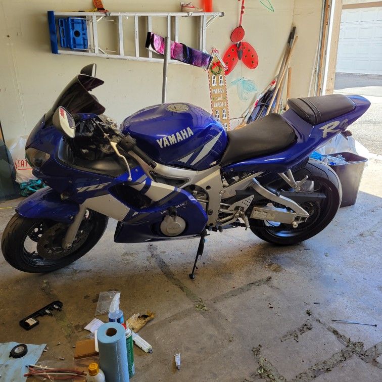 2001 Yamaha R6 for Sale in Arlington Heights, IL - OfferUp