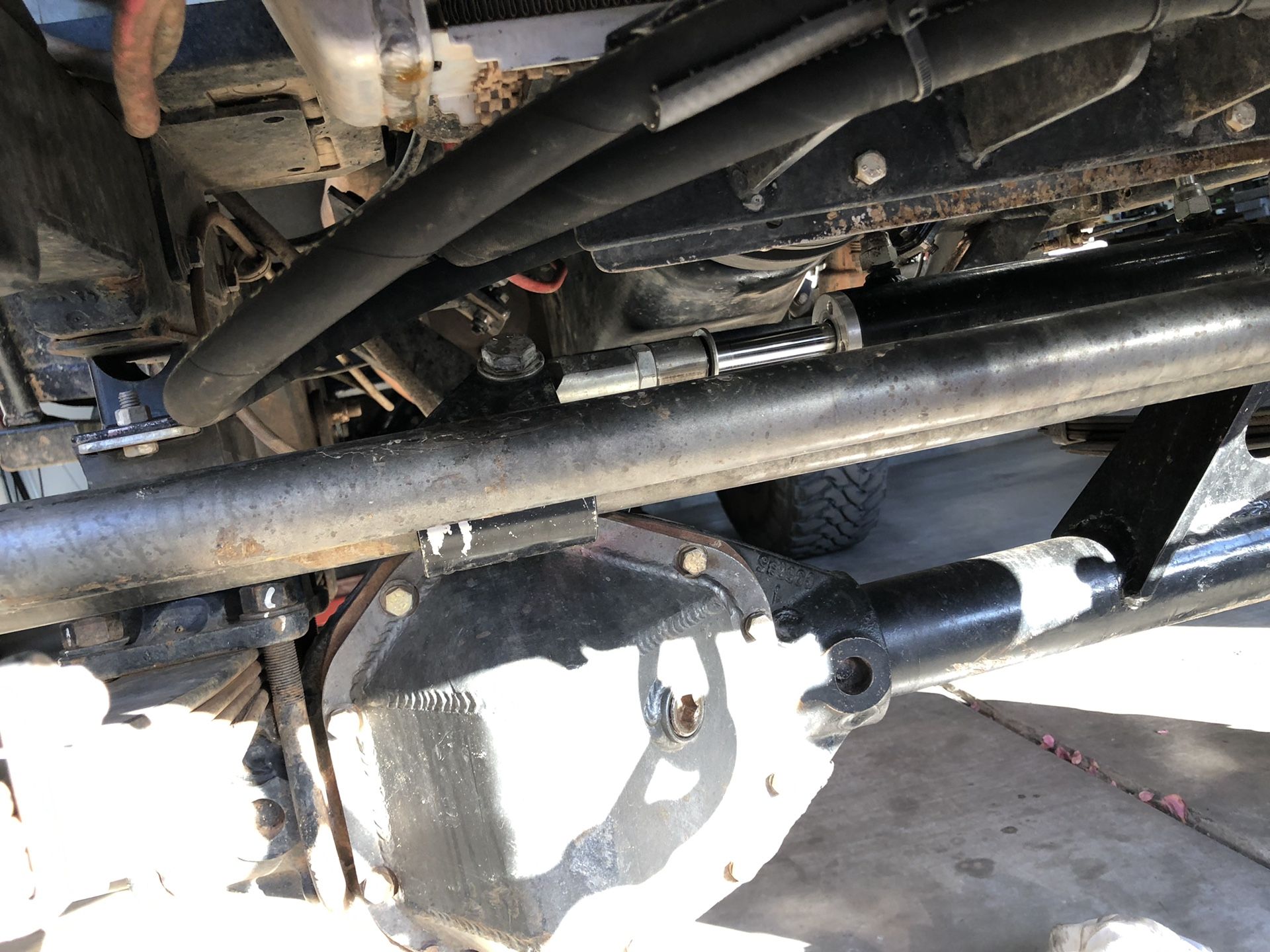 Chevy Dana 44 8 lug axle for sale for Sale in Goodyear, AZ - OfferUp