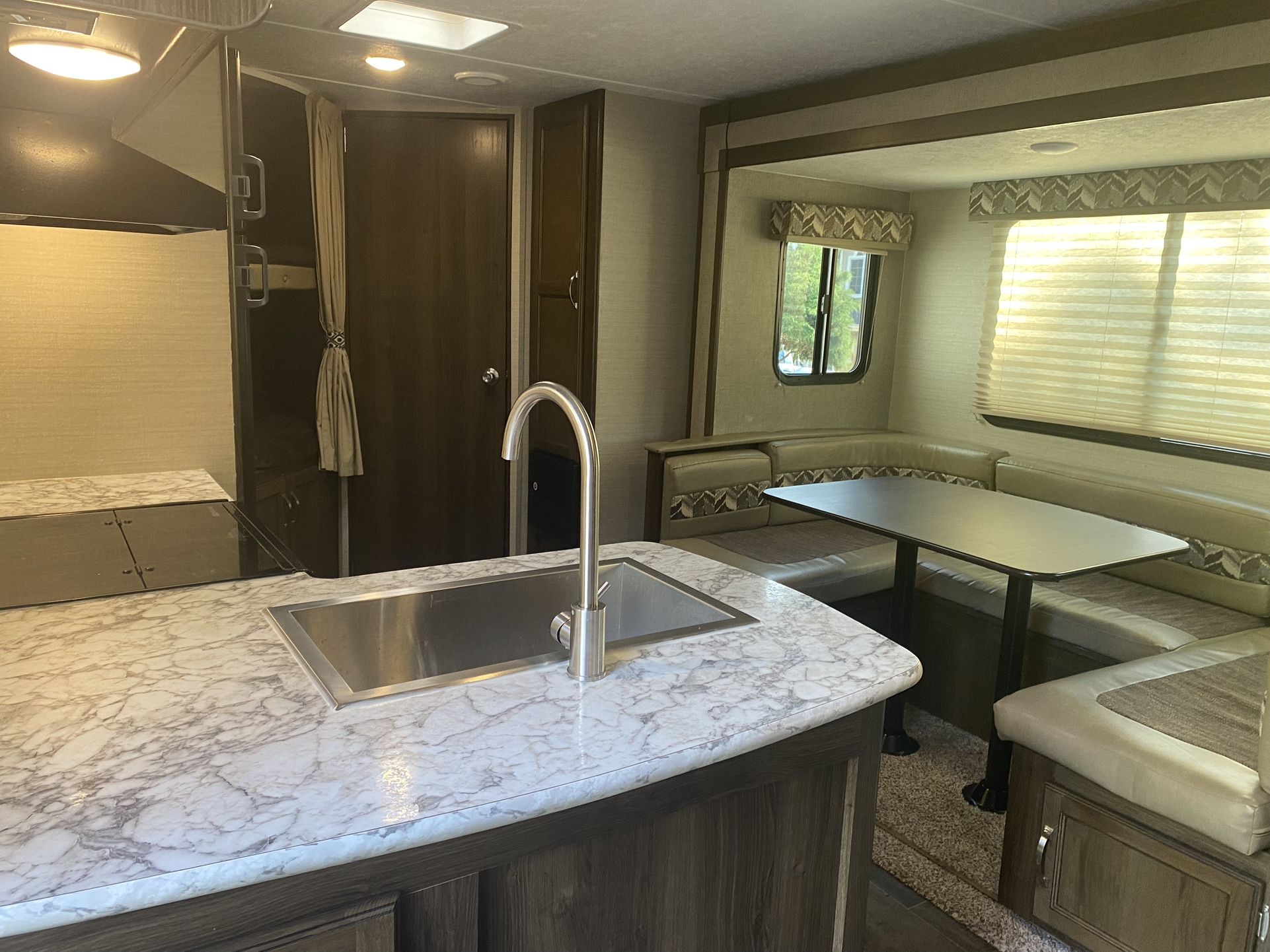 Keystone Bullet 243BHS for Sale in Snohomish, WA - OfferUp