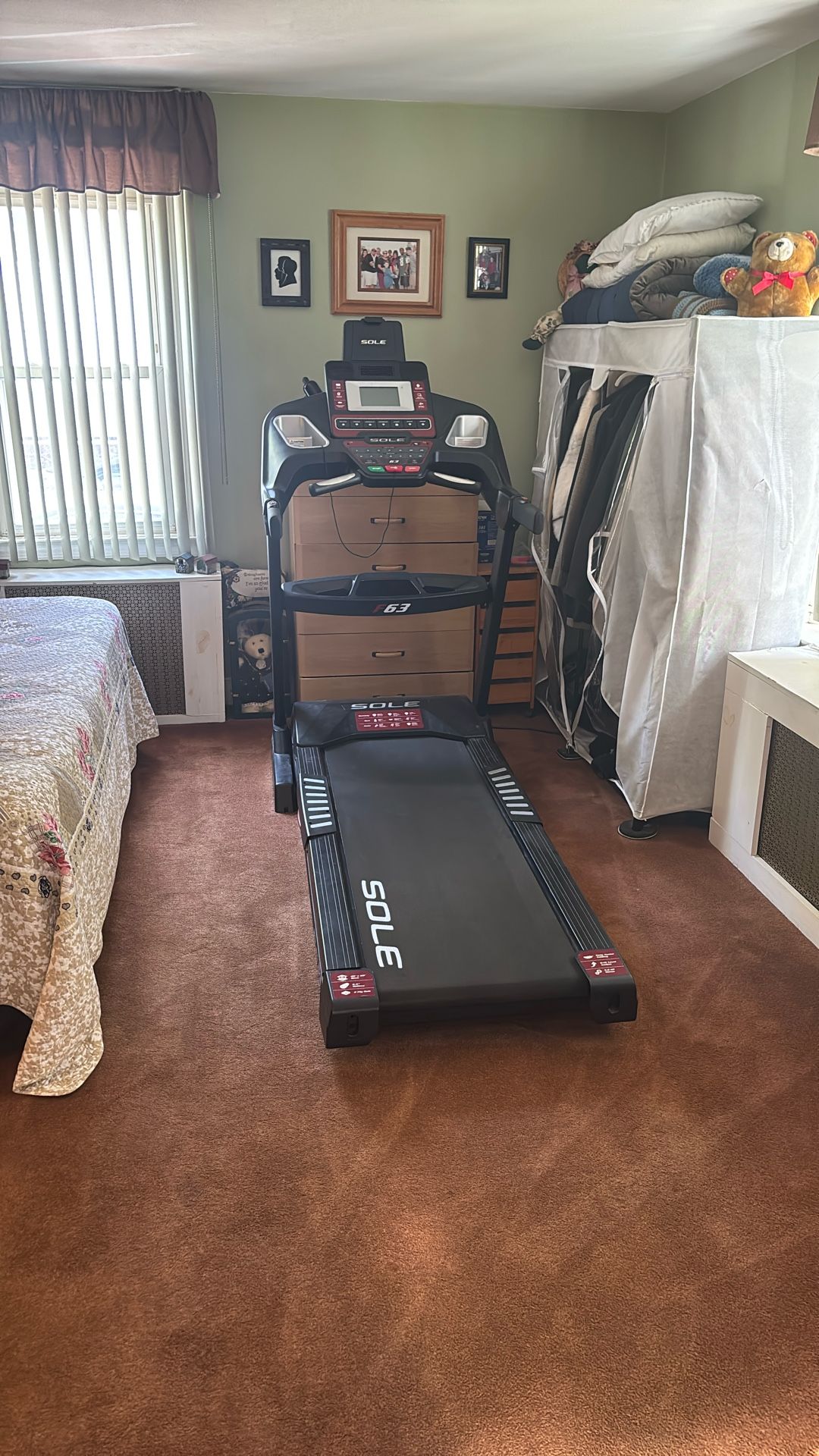 Sole F63 Treadmill for Sale in Huntington, NY - OfferUp