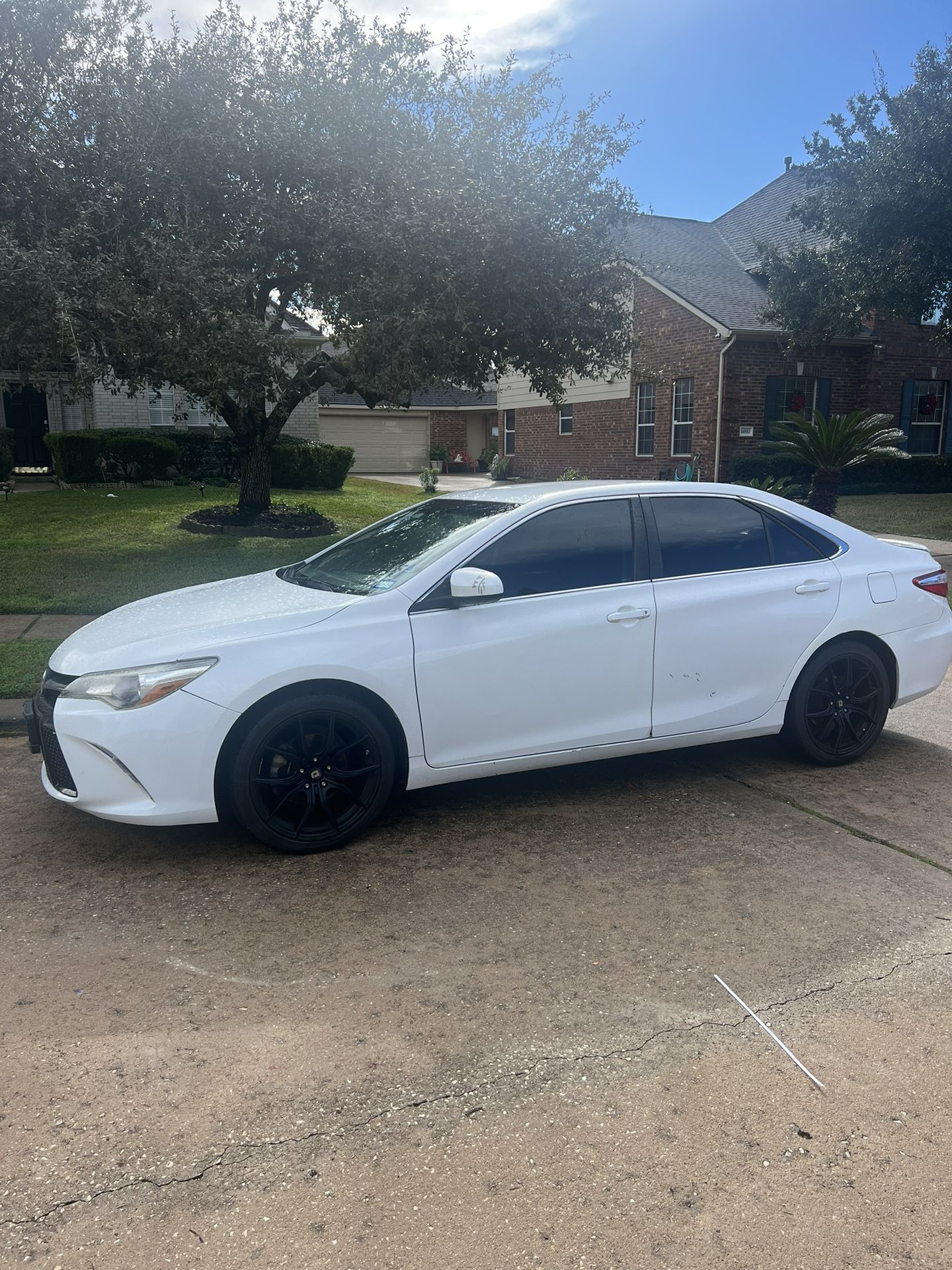 2015 Toyota Camry for Sale in Sugar Land, TX - OfferUp