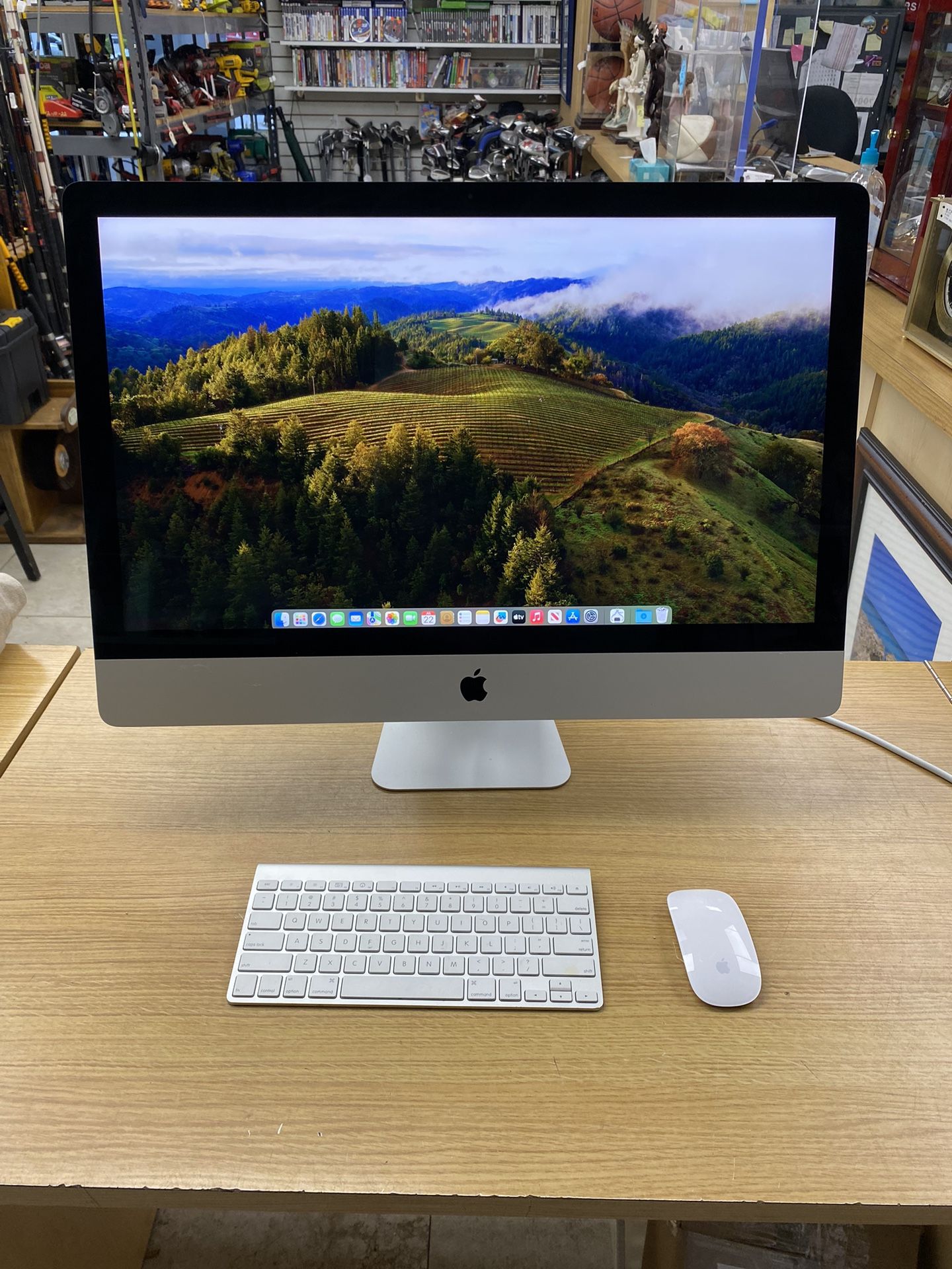 Apple iMac 2020 27" 3.8GHz i7 32GB RAM 512GB SSD NVME AMD Radeon Pro ...