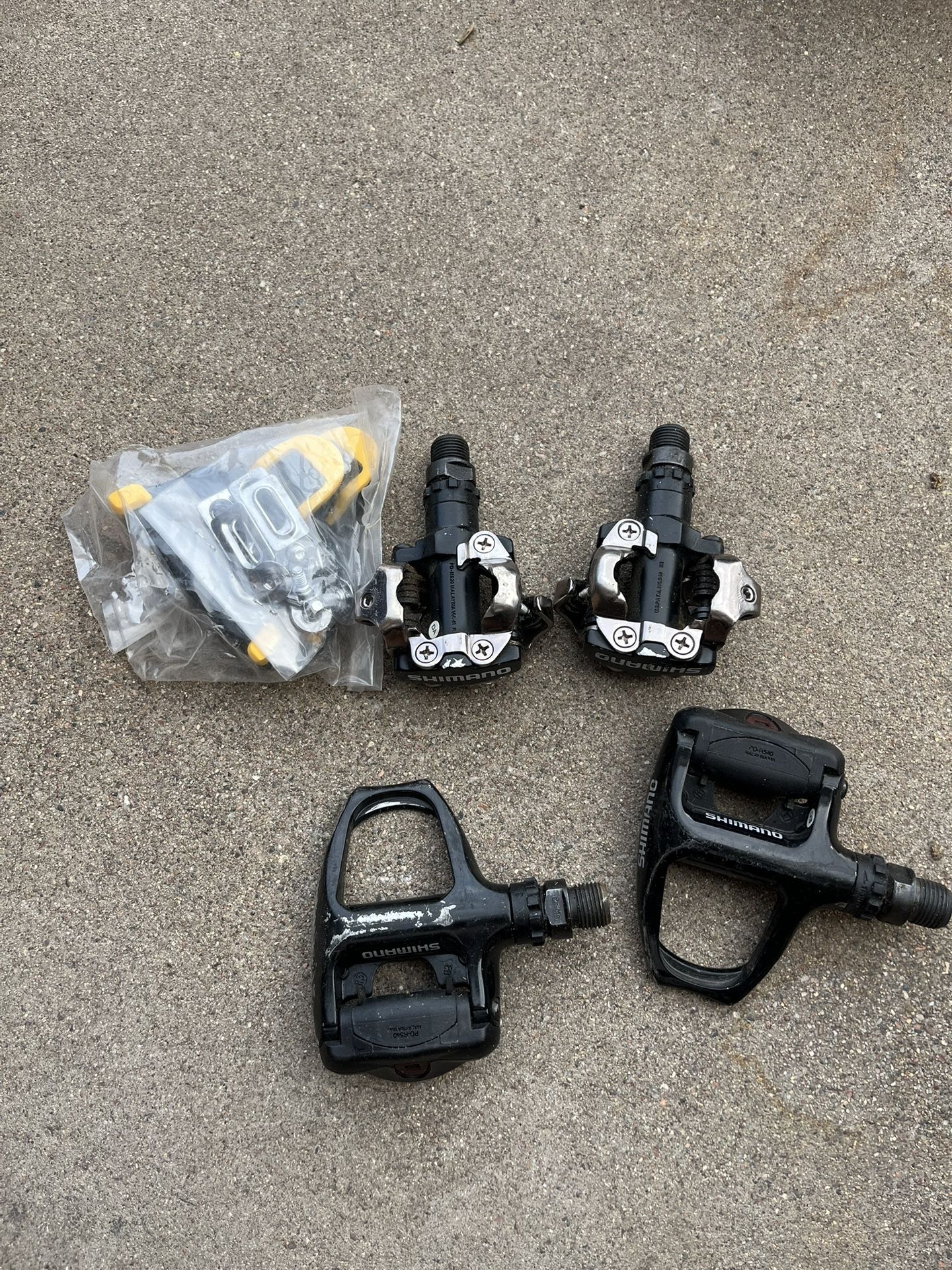 Shimano pedals and clips for Sale in Mesa, AZ - OfferUp