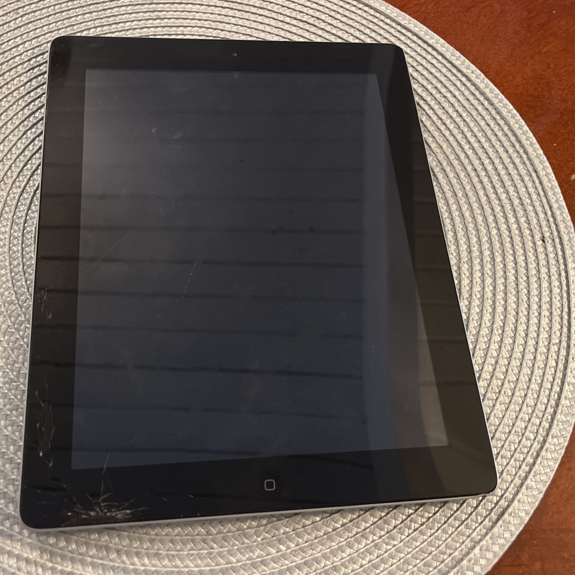 Apple Ipad Cracked Screen for Sale in Anaheim, CA - OfferUp