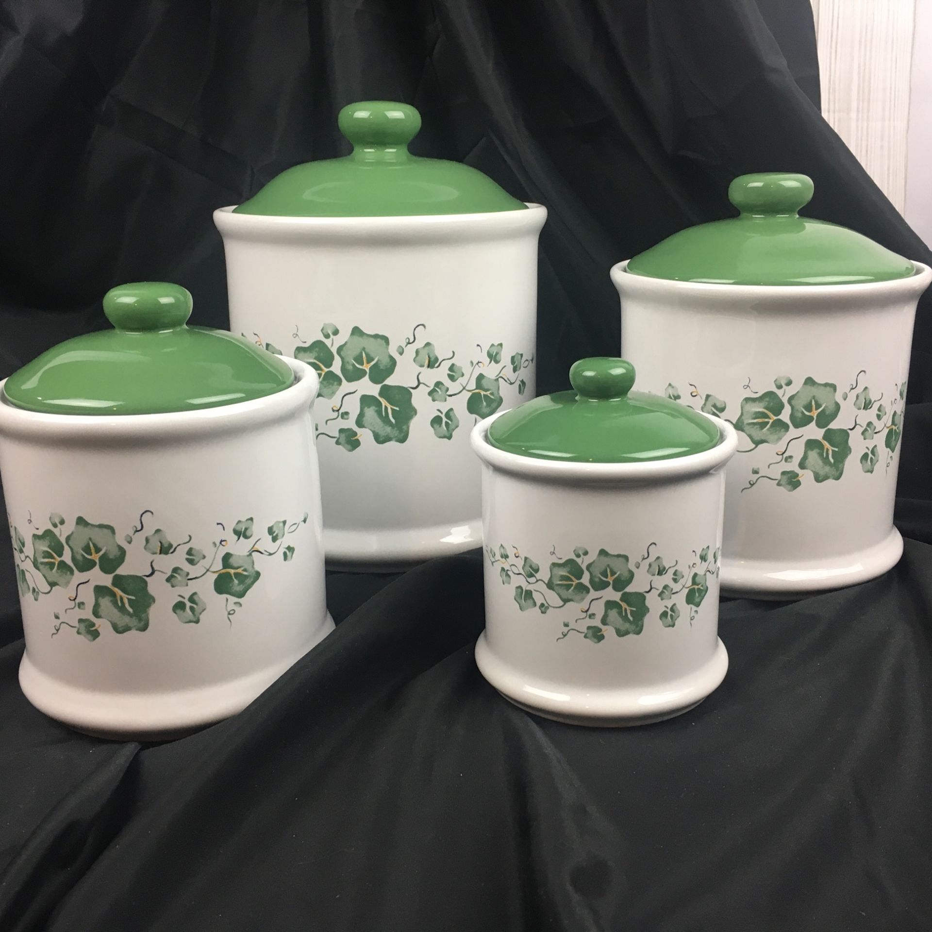 4 piece Jay Import Corelle CALLAWAY Green Ivy Canister Set for Sale in ...