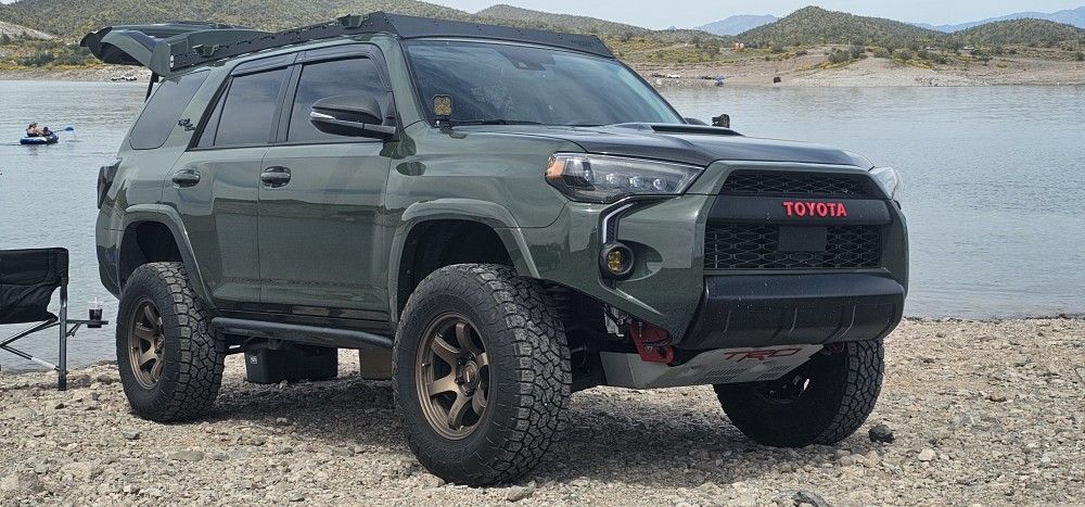 Rays Gram Light 57R-x Rims 4runner for Sale in Phoenix, AZ - OfferUp