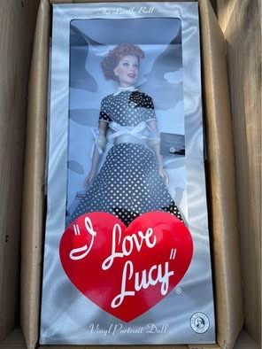 Franklin Mint I Love Lucy "Sales Resistance" Vinyl Portrait Doll. for ...