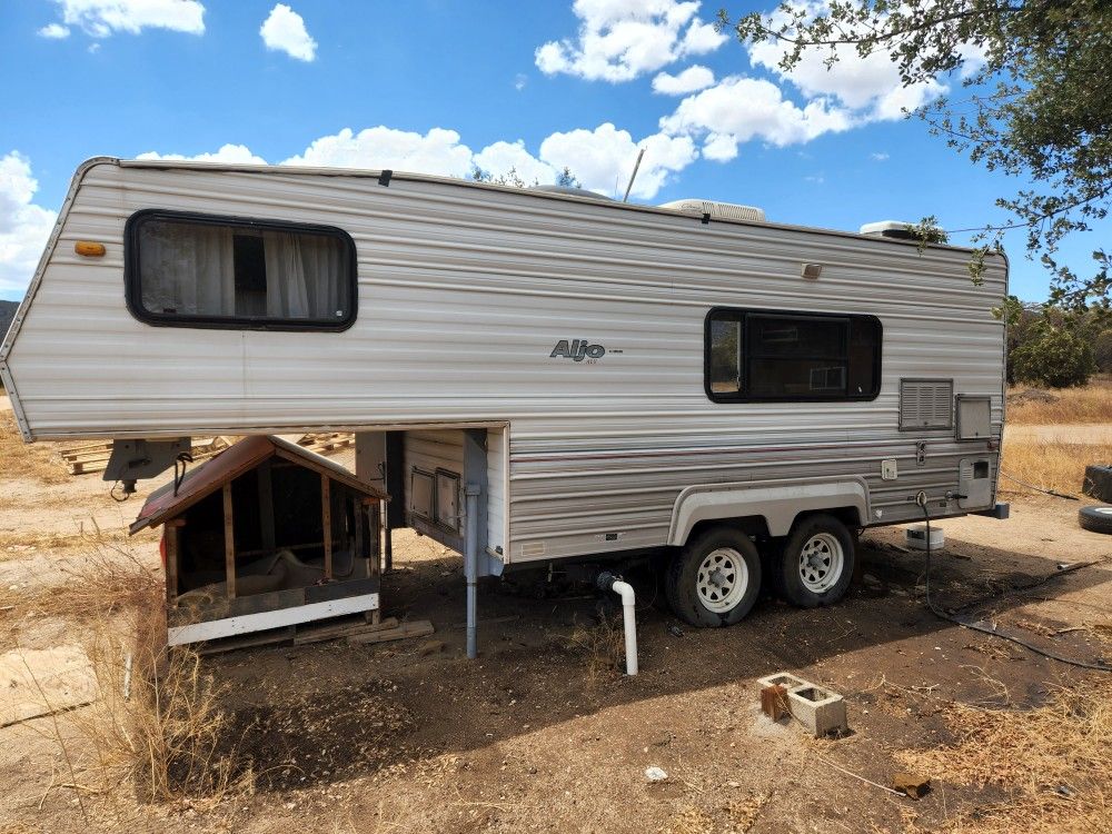 Travel Trailer Sell Or Trade for Sale in Riverside, CA - OfferUp
