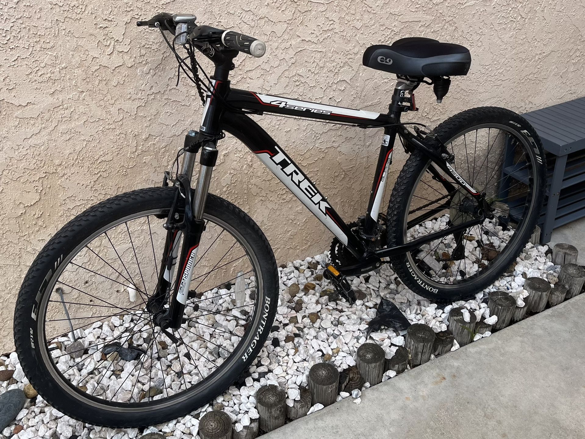 TREK 4 series Bontrager Mountain bike. Excellent Condition. for Sale in Oceanside, CA - OfferUp