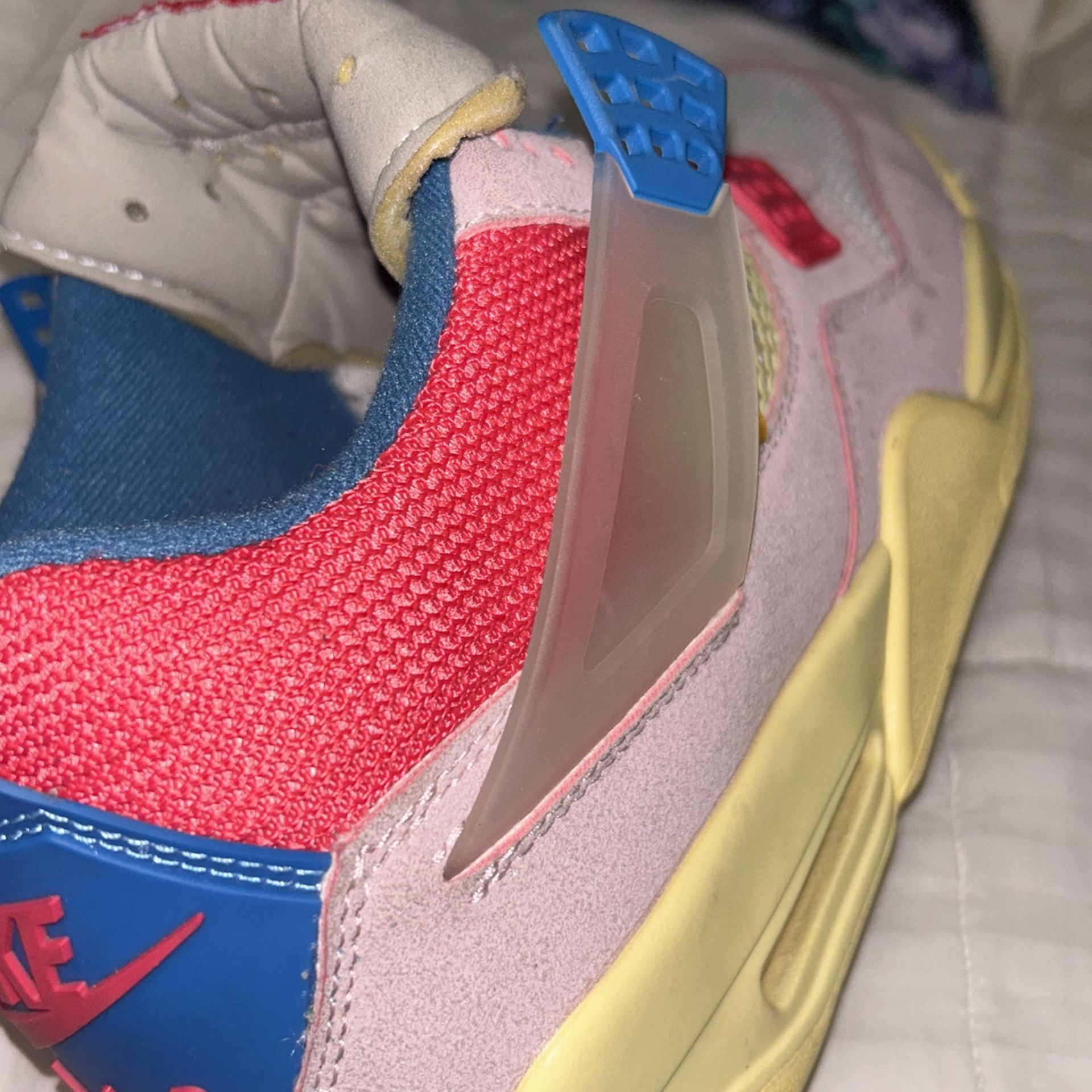 Jordan 4s Guava Ice for Sale in Seattle, WA - OfferUp