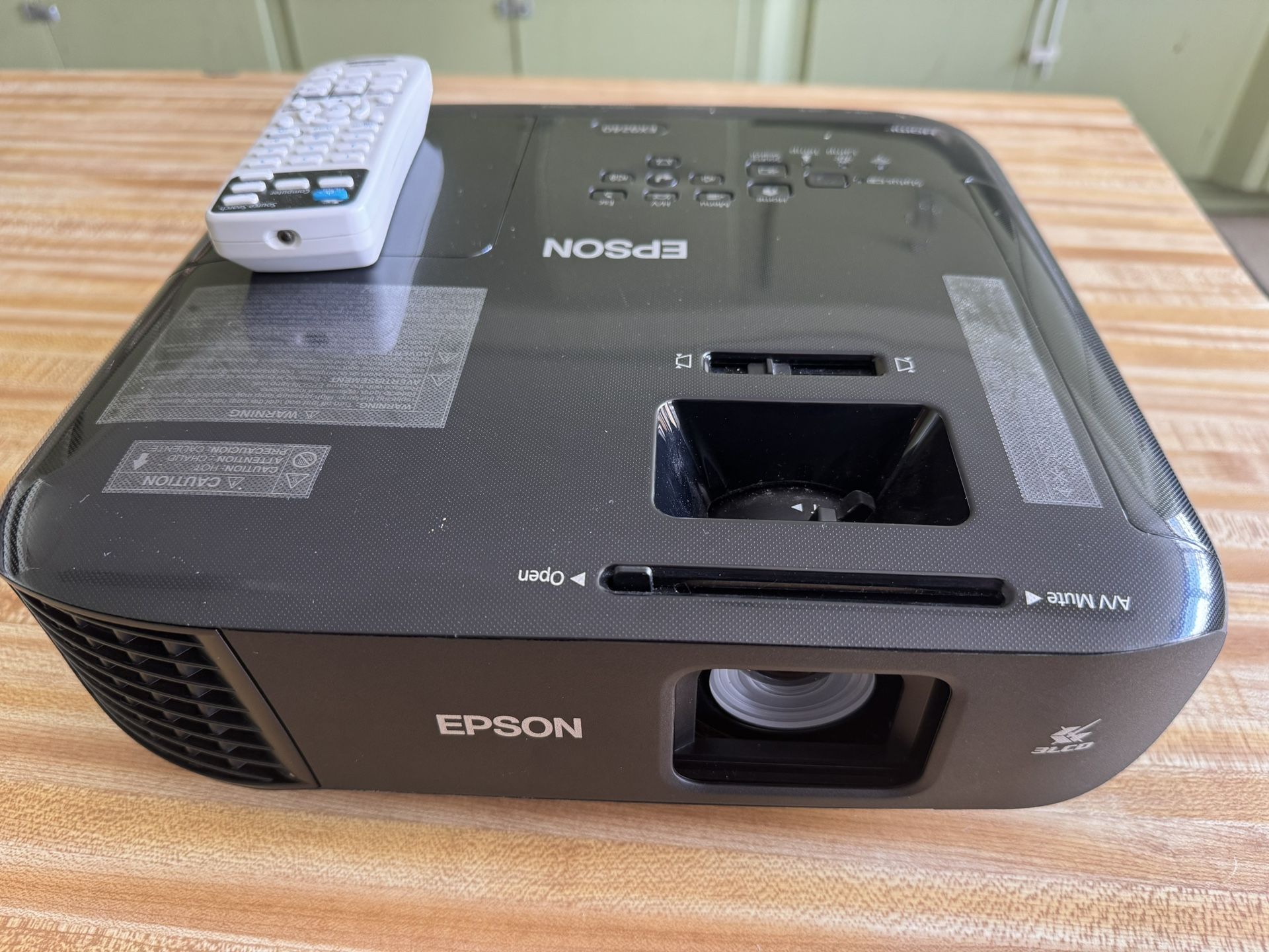 Pro EX9240 3LCD Full HD 1080p Wireless Projector (used) for Sale in San ...