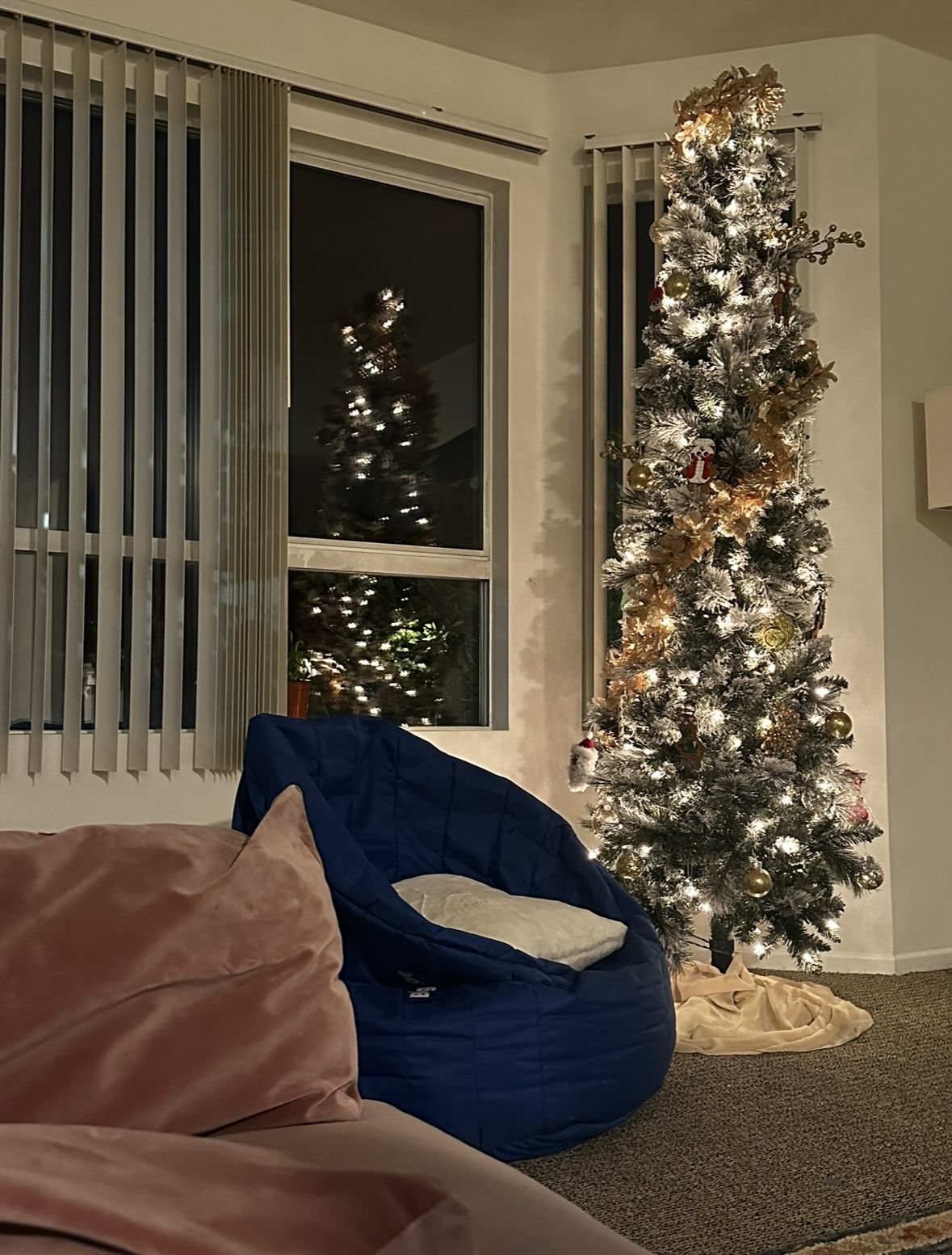 7ft Christmas Tree Prelit Slim And Flocked for Sale in Los Angeles, CA ...