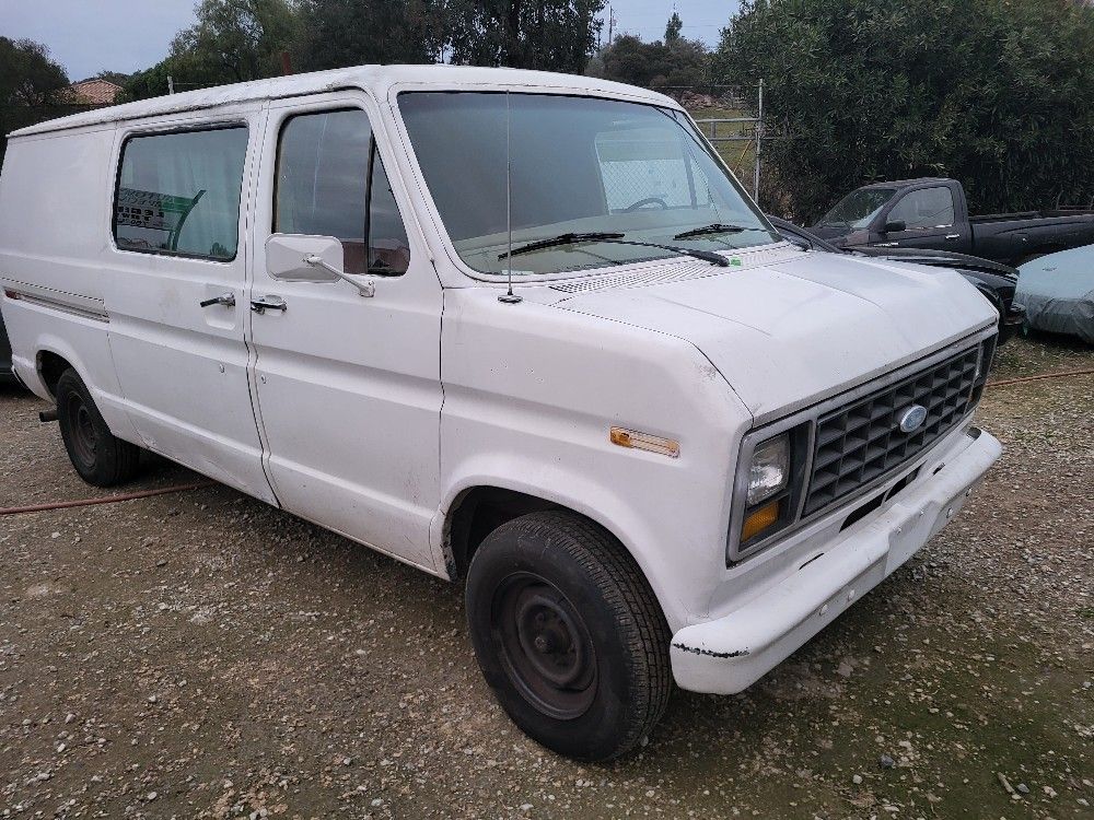 1984 FORD VAN. 6 CILINDER for Sale in Valley Center, CA - OfferUp