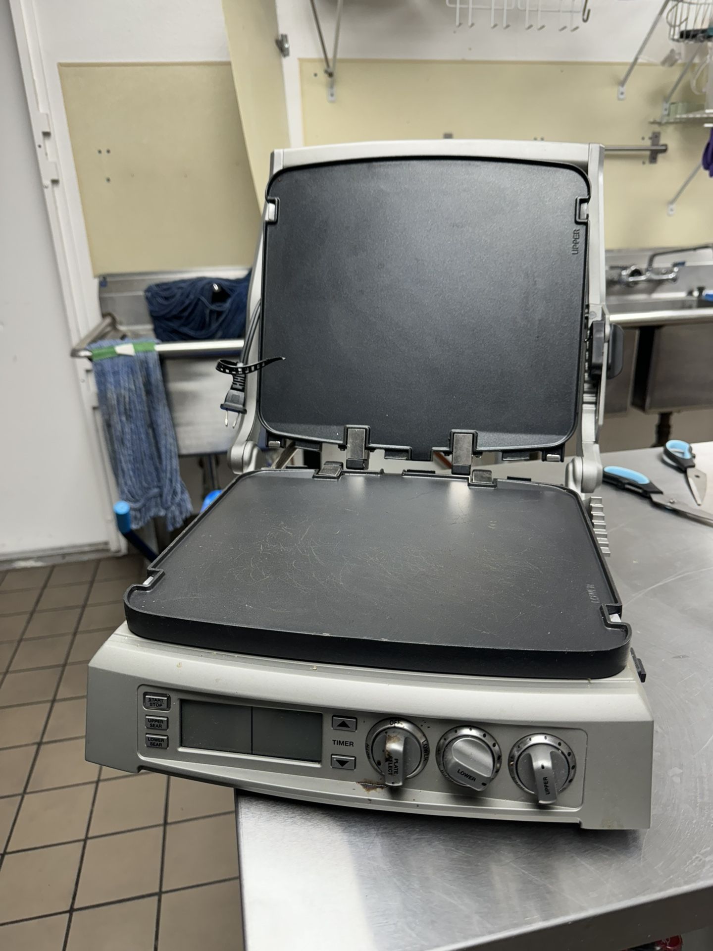 Cuisinart GR-300WSP1 Elite Griddler, Stainless Steel for Sale in ...