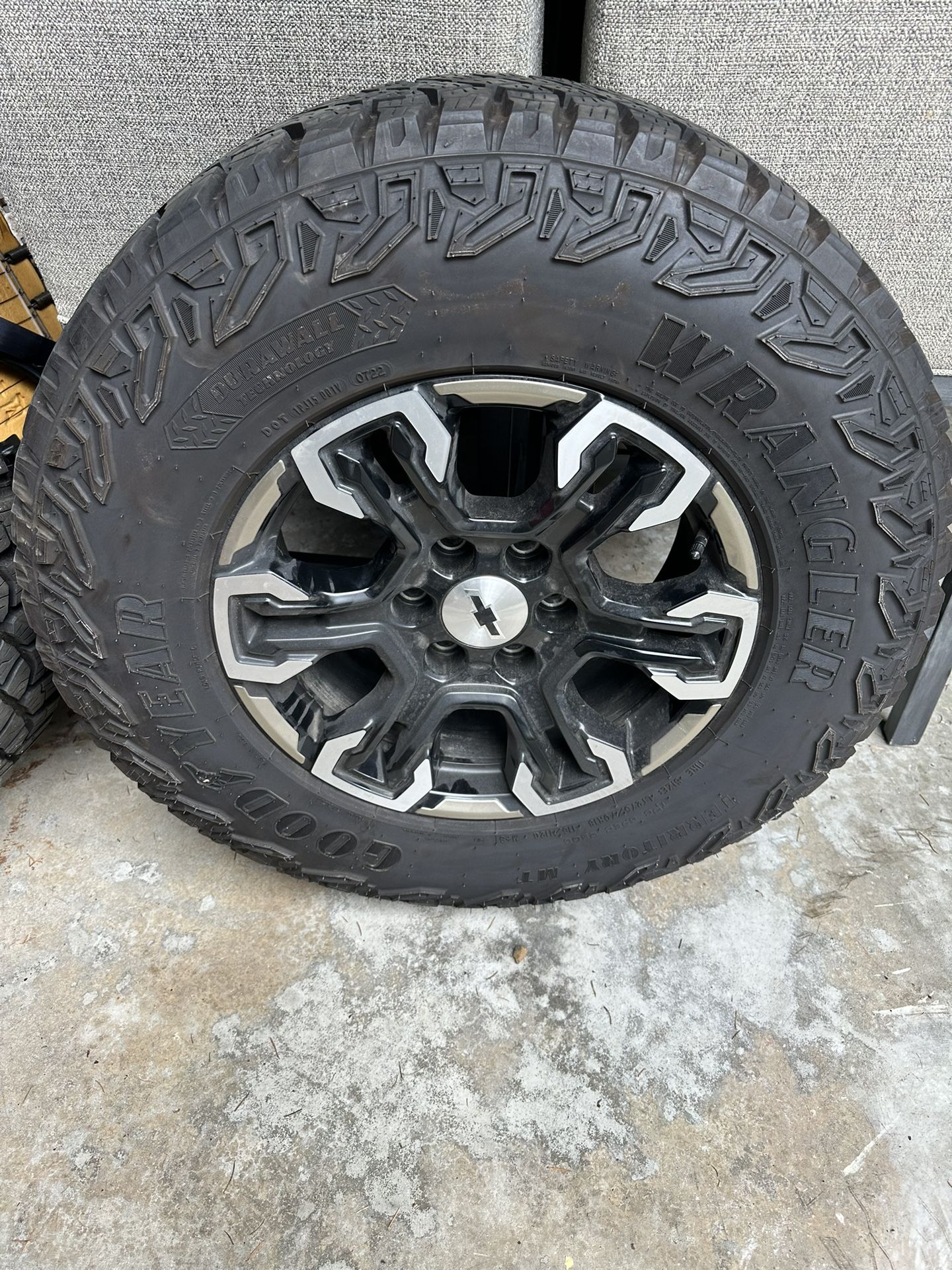 2022 ZR2 Wheels tires Set Of 4 for Sale in Marysville, WA - OfferUp
