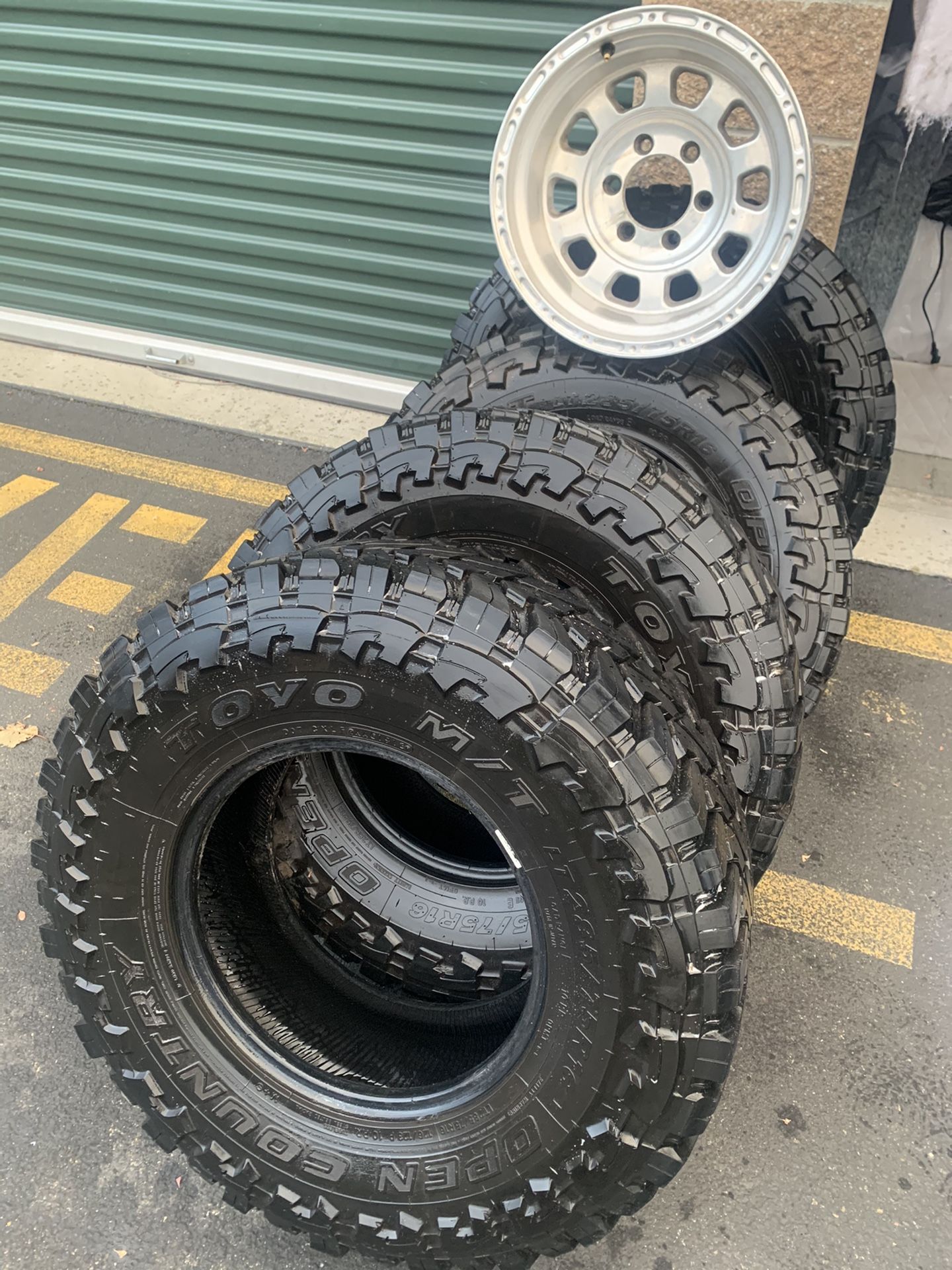 LT 285/75/R16 Tires with Cast Aluminum Rims for Sale in Edgewood, WA ...