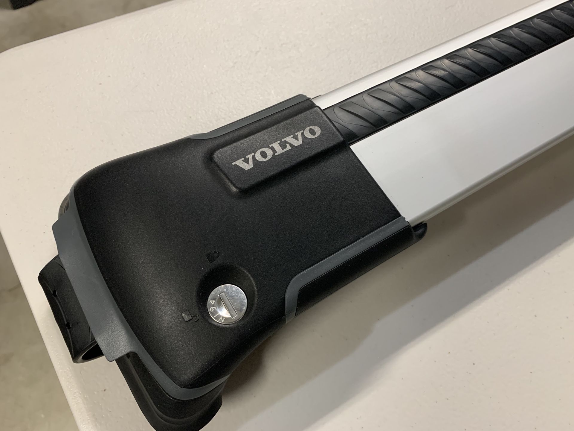 Volvo XC90 Roof Rack - Load Carrier - Wing Profile For Foot Rails for ...