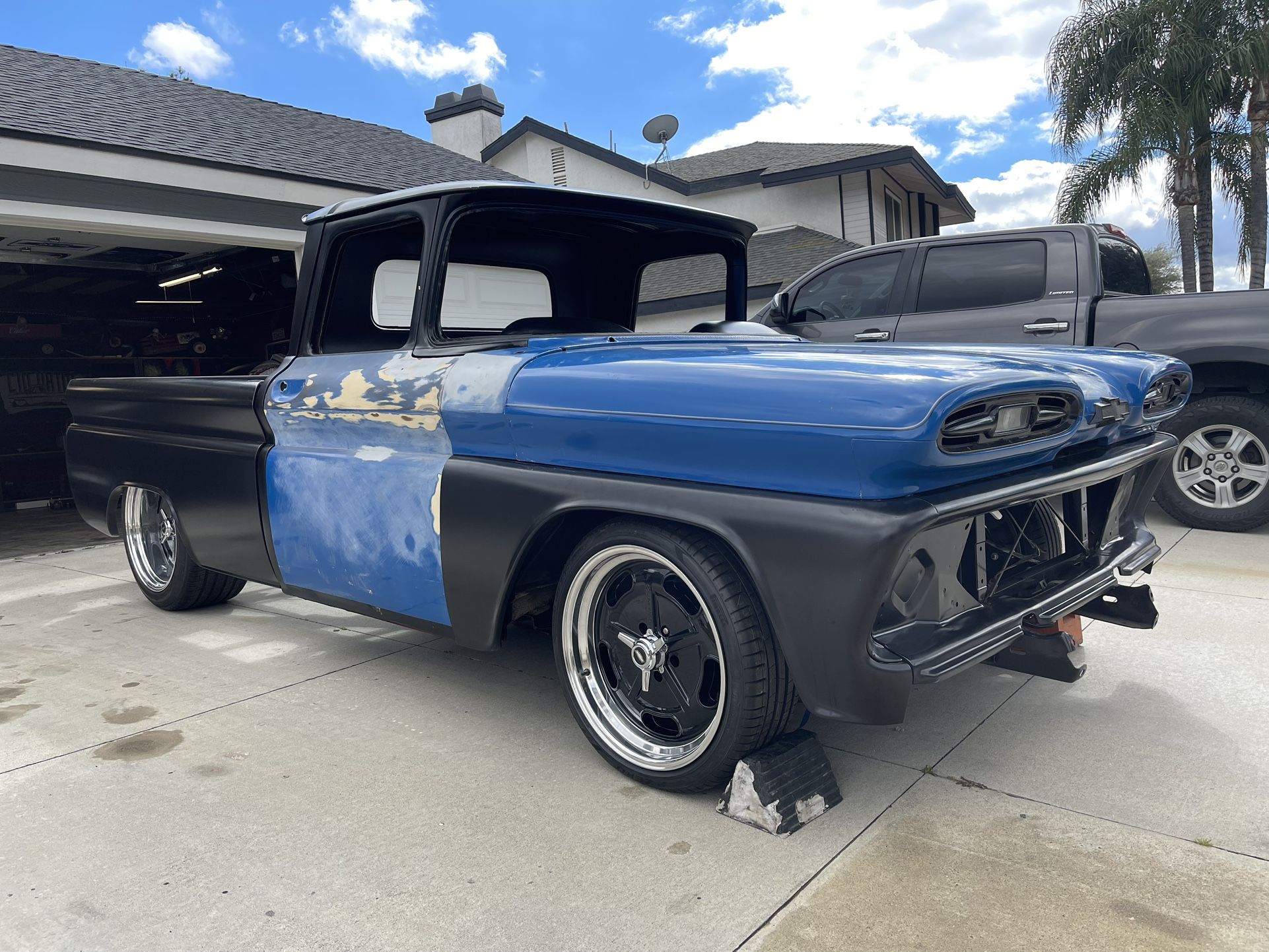 61 C10 Apache Short Bed for Sale in Riverside, CA - OfferUp