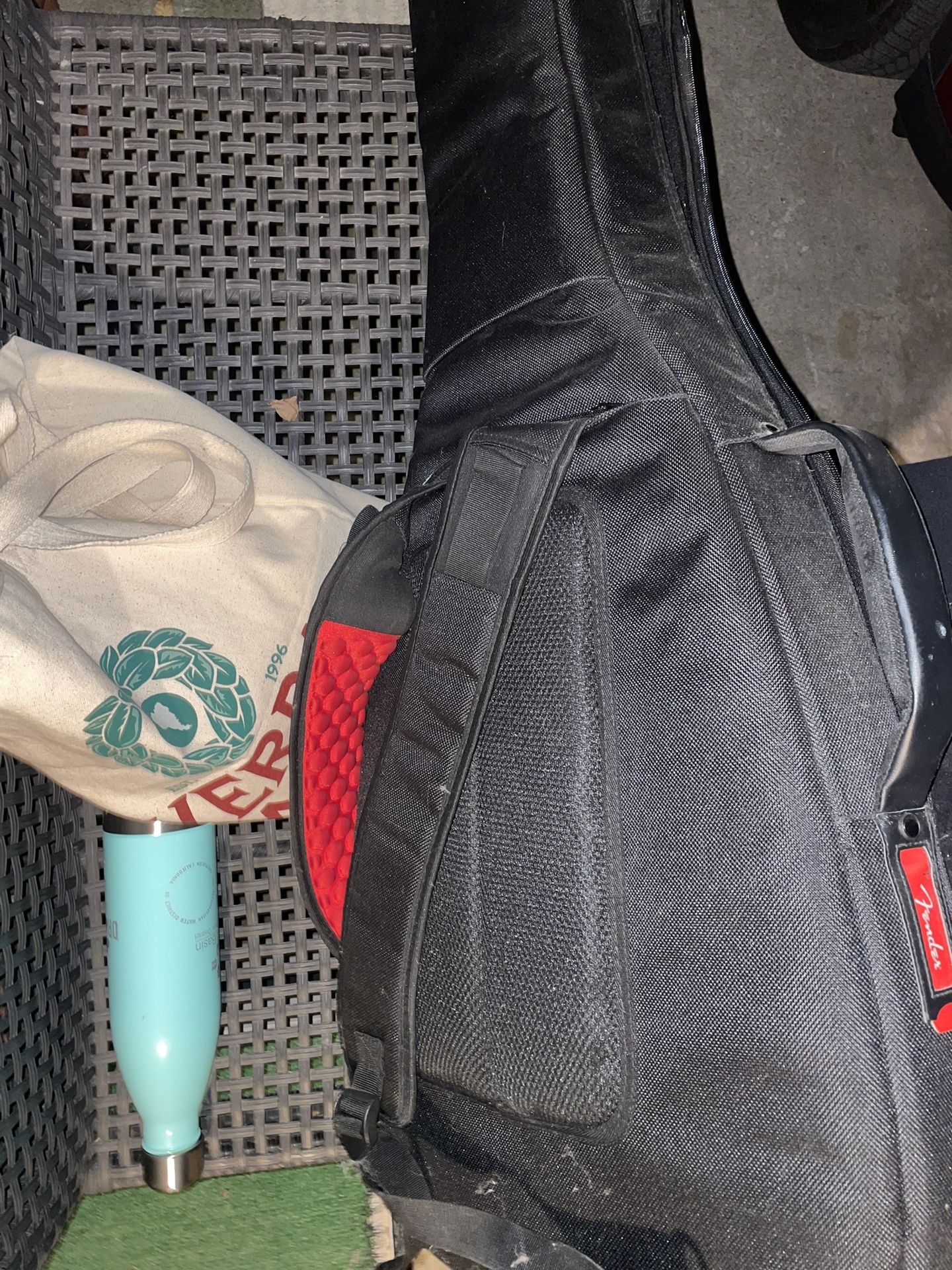 Fender FE620 Gig Bag guitar case for Sale in South Gate, CA - OfferUp
